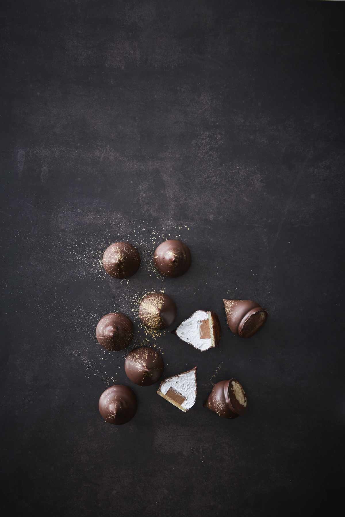 Flødeboller med marcipanbund - En klassiker - Se opskrift