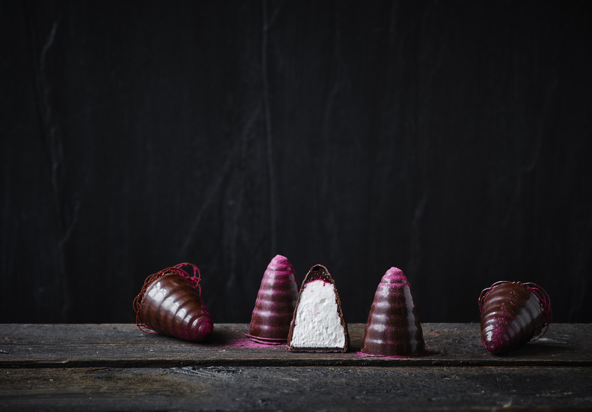 Flødeboller med vaniljeskum og skovbær | Odense Marcipan