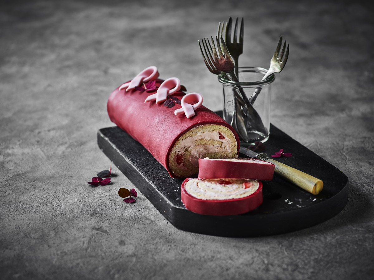 Jordbærroulade med friske bær | Odense Marcipan