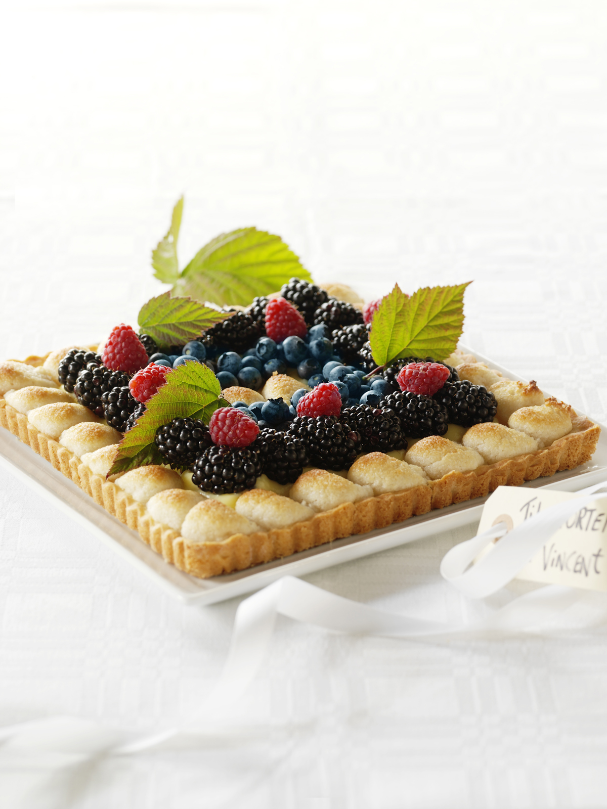 Frugttærte med friske bær | Odense Marcipan